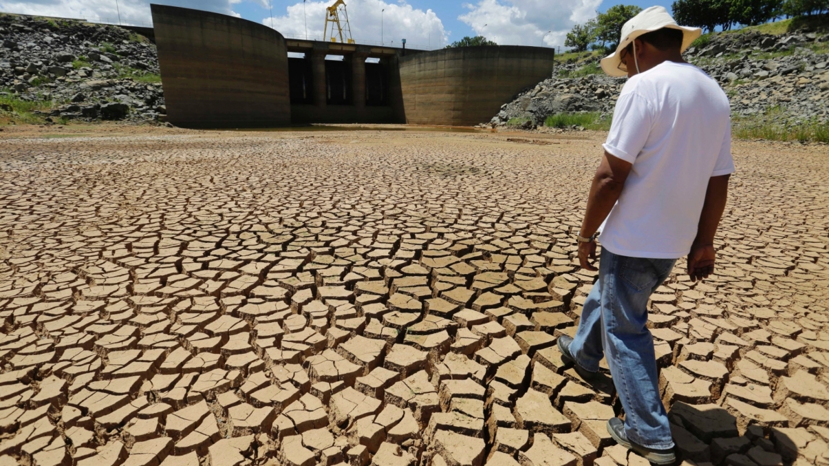 Seca afeta vida de 25 milhões de brasileiros em 12 Estados e no DF ...